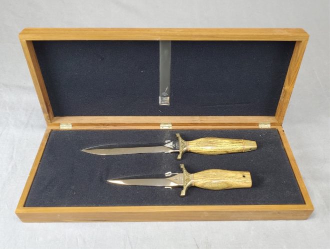 Lot 463 Gerber President’s Collection Knife Set | Epic Auctions ...